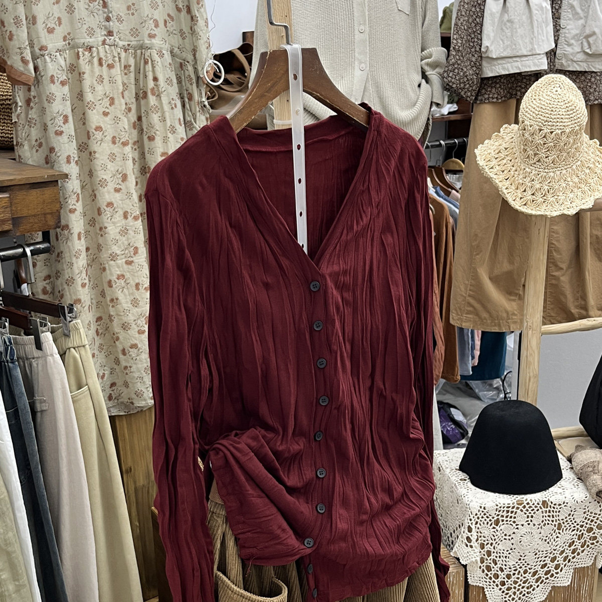 Fashion foreign long -sleeved V -neck wrinkles T -shirt Spring and ...