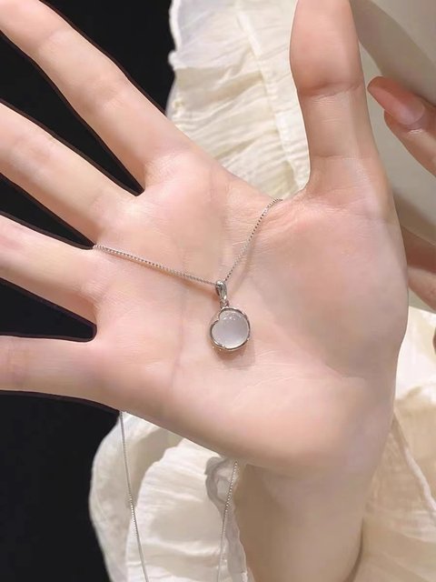 New S999 Sterling Silver Cedony Necklace Accessories for Women Light Luxury Niche Design 520 ...