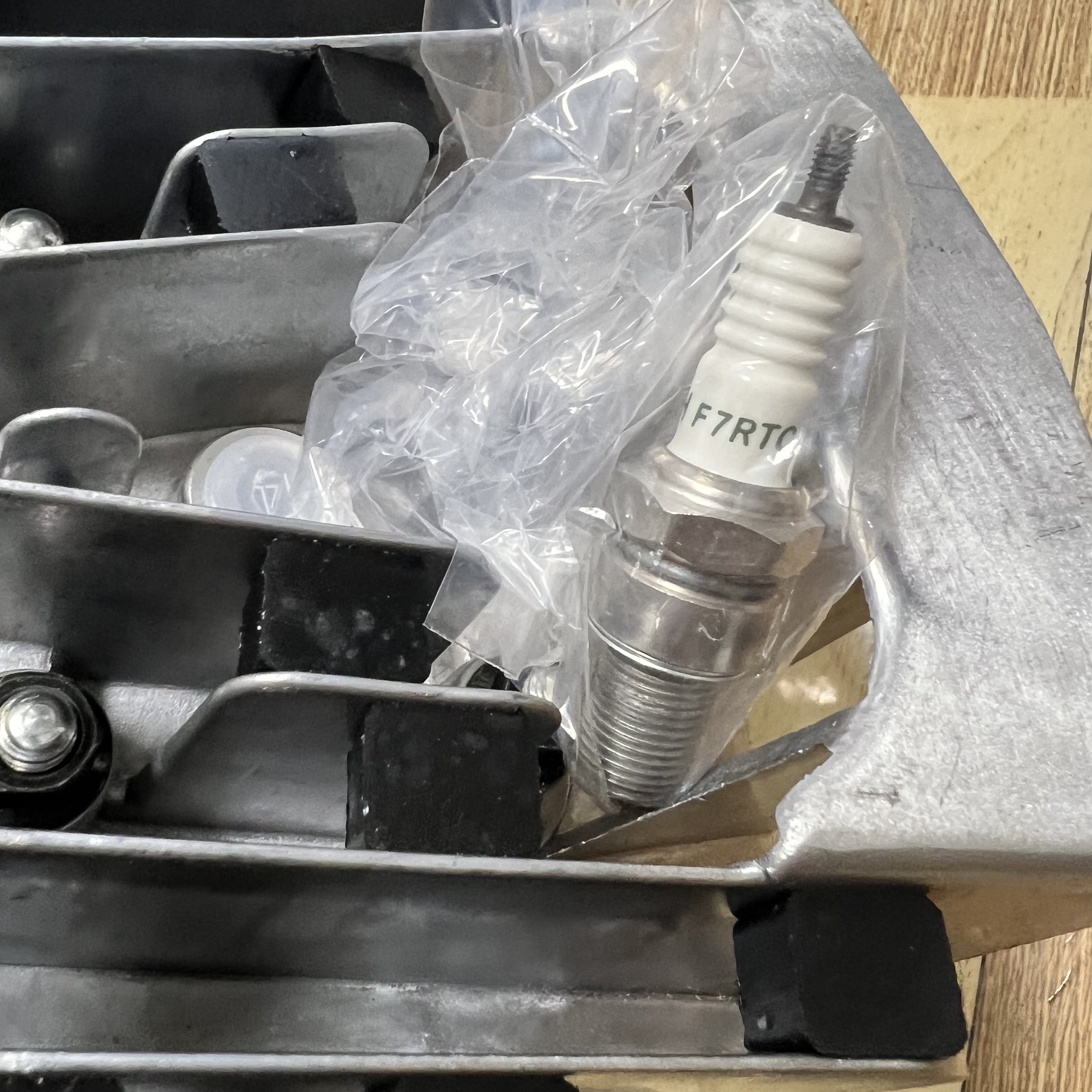 Jincheng Suzuki AX100 Mootori Osad - Mudel 100