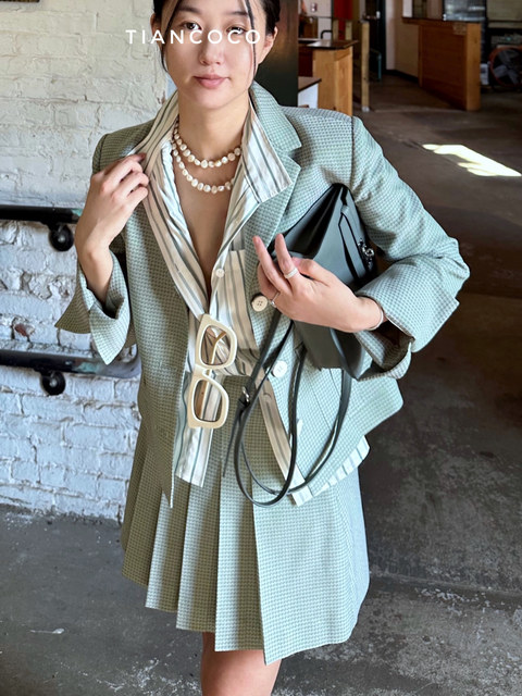 Spring and summer college style uniform dark plaid blazer + pleated ...