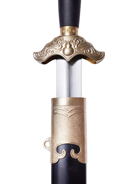 Yang's martial arts competition competition sword performance sword Tai ...