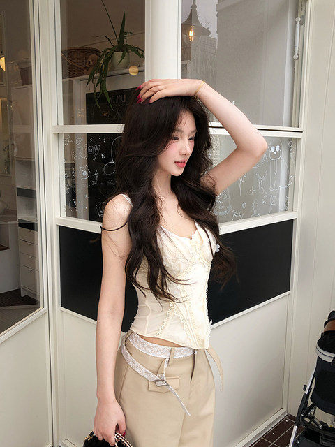 12YE Lace Fish Bone Bracelet Sling Women Summer Design Hot Girl Wearing Vest Slim Strap Top