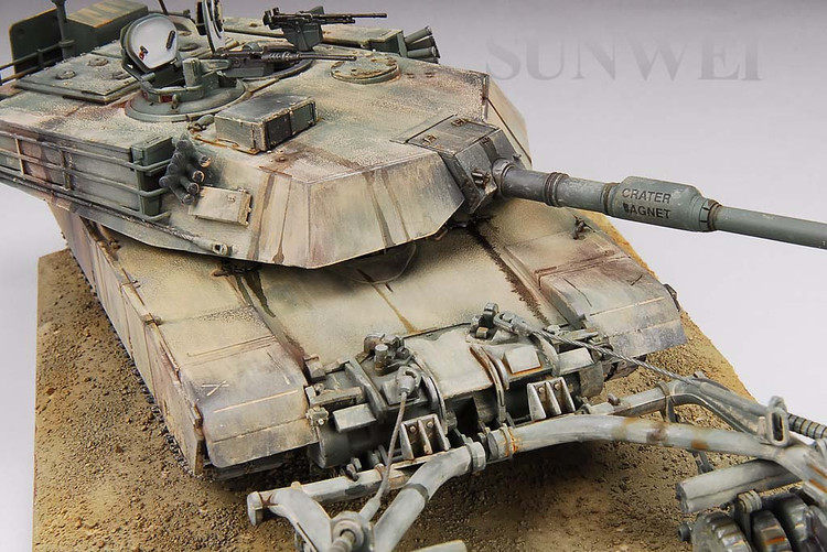 Trumpeter Tank Model 1/35 American M1A1HA with Minesweeper Roller ...