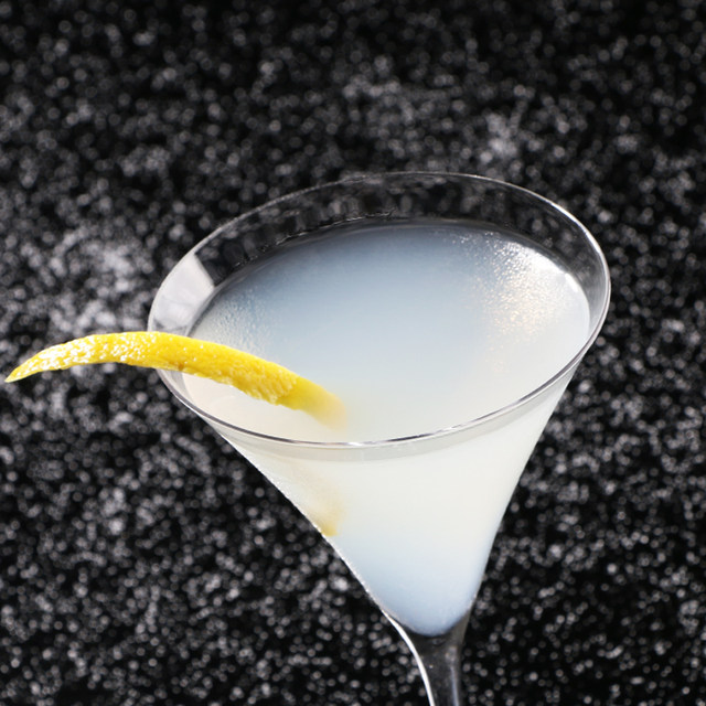 Japanese Kimura style horn V-shaped bartender dry martini special cup ...