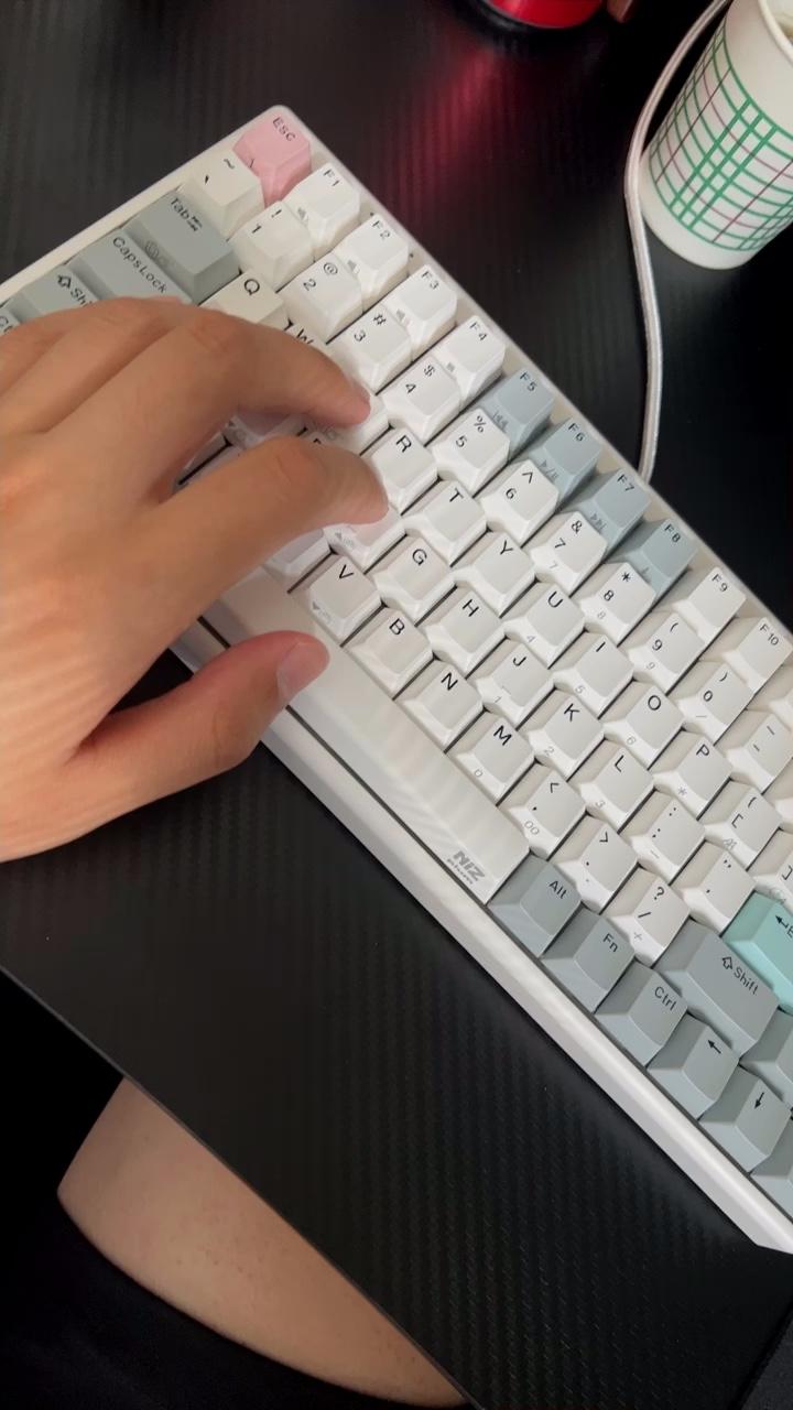 普拉姆 宁芝NIZ Mini84V6 X99GT 104电竞赛事级1ms响应静电容键盘-Taobao
