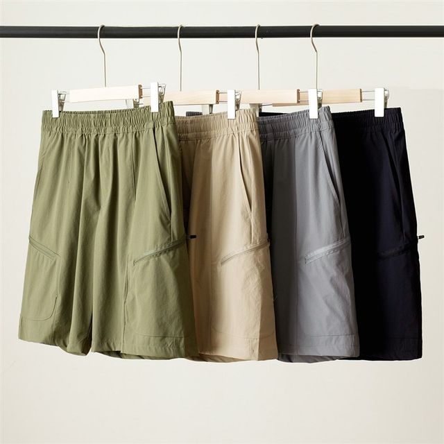 Light and quick drying, men's woven shorts, sports and casual five ...