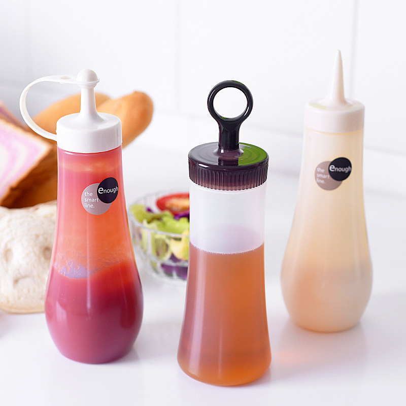 Japanese Inomata Inverted Squeeze Sauce Bottle for Condiments and Dressings