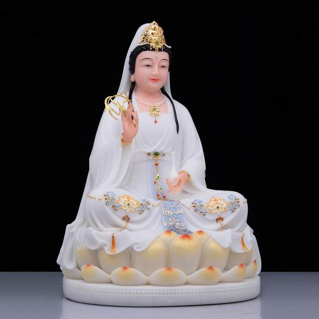 Shengfeng Han Baiyu Baiyi Chan Chancouver statue of the person in the ...