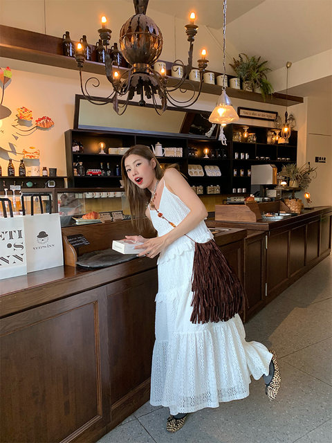 Luo Luo Jie Ding Suscuting Dress 2024 New White Studid Skirt Female Cake Skirt Skin Skirt