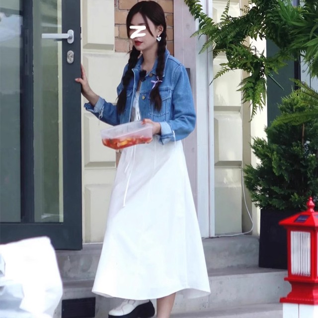 SMC star's same retro blue denim jacket, fringed short coat, sweet ...