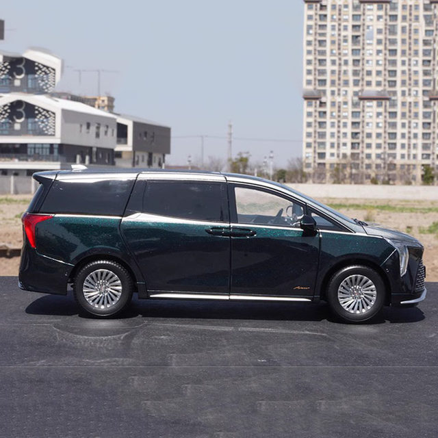 1:18 original SAIC-GM Buick GL8 CENTURY luxury business vehicle alloy ...