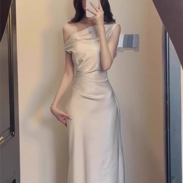 French design, one-shoulder slim dress, high-end temperament, waist ...