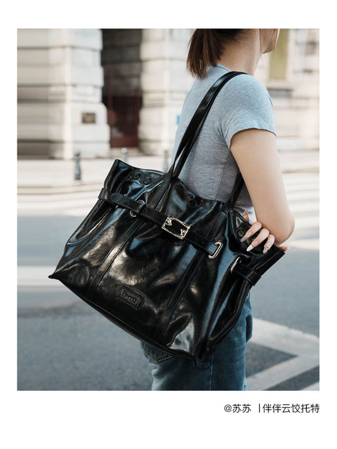 Omto cloud dumpling tote bag double-sided carryable cowhide winter bag ...