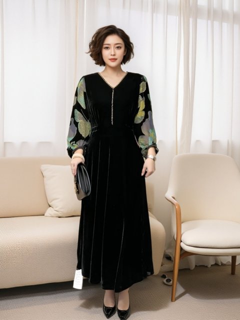 High-end design velvet dress, new fall style, large size, flesh ...