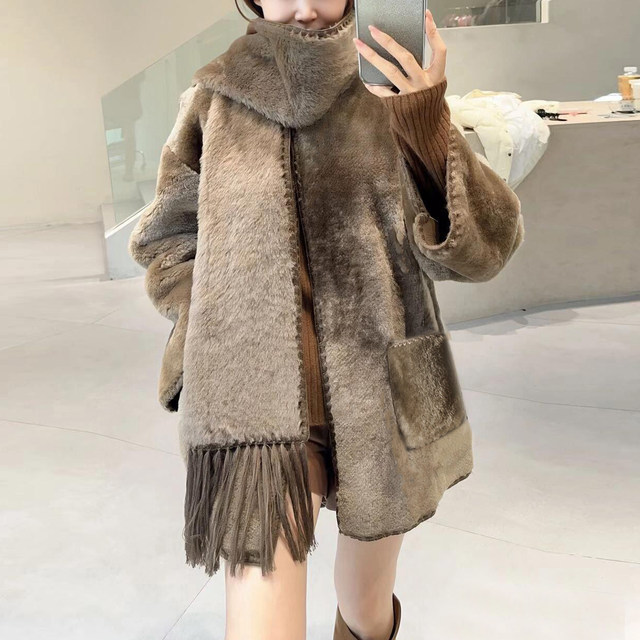 High-end scarce Xiangfeng Baka fur one-piece heavy embroidery loose ...