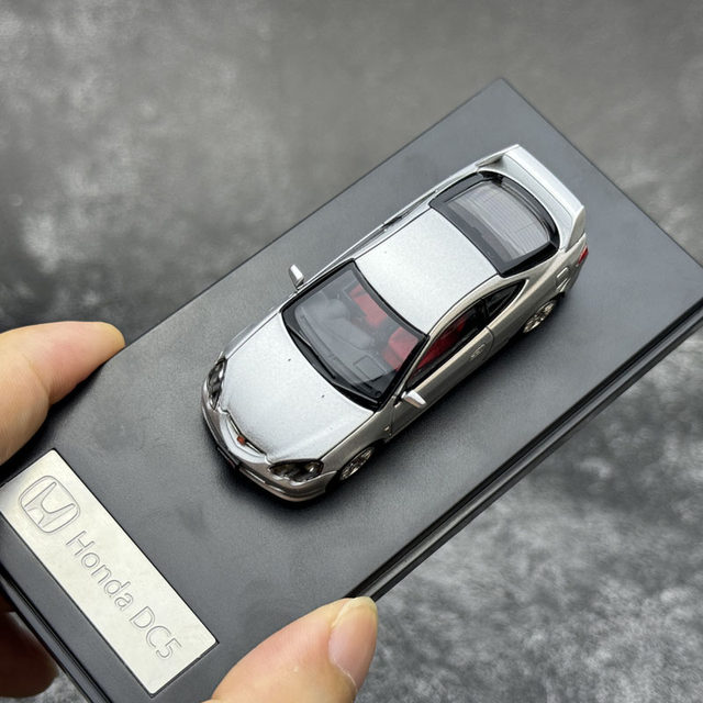 LCD 1:64 Honda Integra Type R DC5 alloy car model