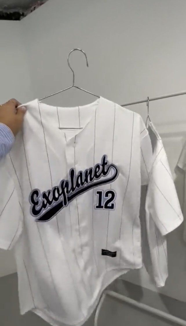 Spot EXO Bian Baekhyun Chanyeol Sehoon same baseball uniform for men and women Dance Pract