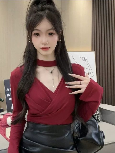 Sexy style V -neck hanging neck with long -sleeved bottoming shirt ...