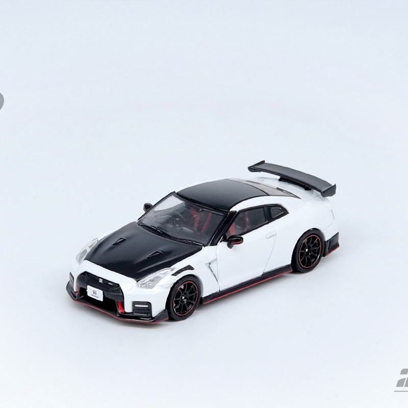 INNO 1:64 Nissan NISSAN GT-R (R35) NISMO modified Simulated alloy car model