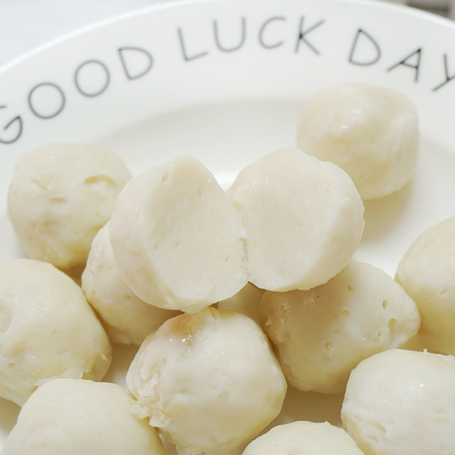 Full box of four seas cuttlefish flavored fish balls Taiwan flower ...