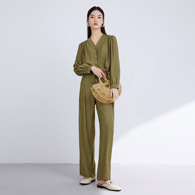 MOFAN Elegant Army Green V-neck Chiffon Shirt Women's Spring and Summer Irregular Pleated Long ...