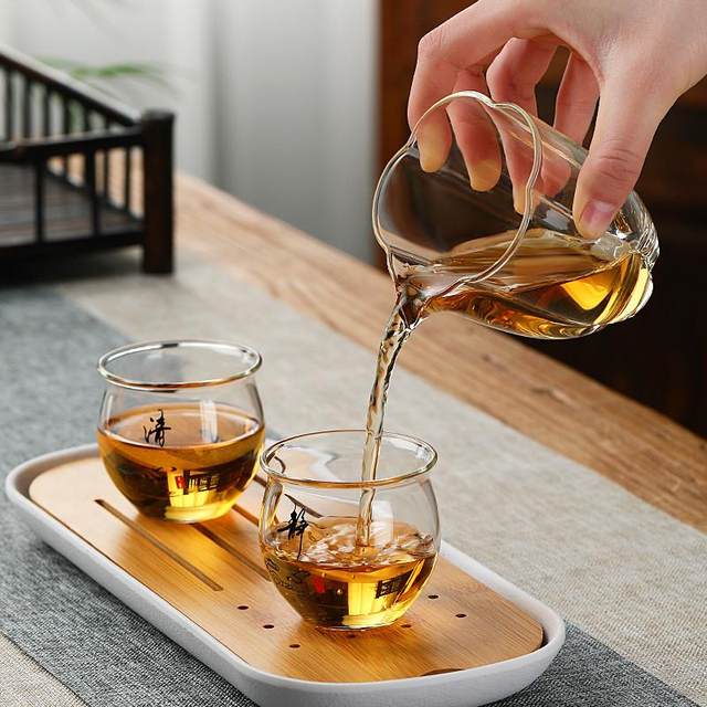 High -end glass fair cup plum blossom network black tea set tea ...