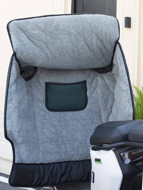 Electric vehicle windshield is plus velvet thickened waterproof ...