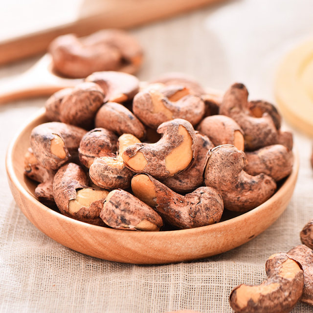 Bean Bear Large Cashew Nuts with Skin Original Salt Baked Purple Skin ...