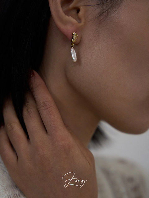 Zing mini small natural baroque pearl earrings exquisite temperament versatile French retro ...