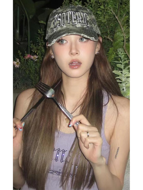 Yi Mengling's same purple letters and iron-shaped vest with inner wear ...