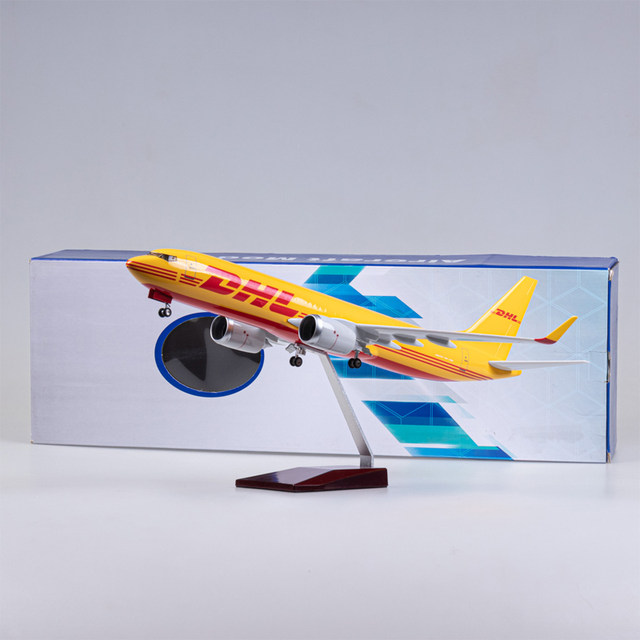 Cargo aircraft model collection Boeing 737 simulation assembled civil ...