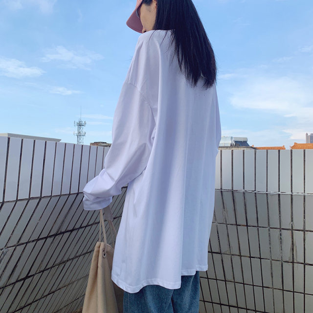Basic bottoming shirt loose, long -length white inner long -sleeved T ...