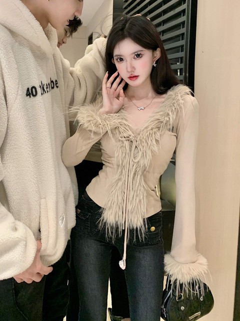 Autumn and winter atmosphere, wool sweater, V-neck strap cardigan ...