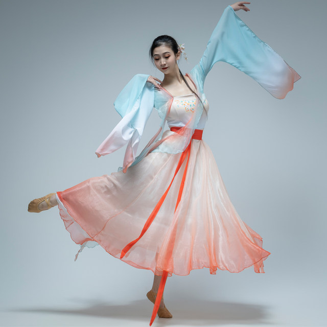 Xia Hui's daughter loves the same elegant body rhyme practitioner ...