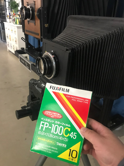 Shooting the 4X5 -inch large format fashion studio portrait portrait ...