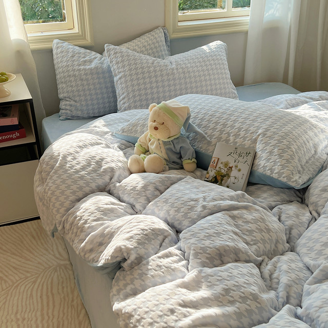 Autumn and winter warm houndstooth carved velvet milk velvet three- or ...