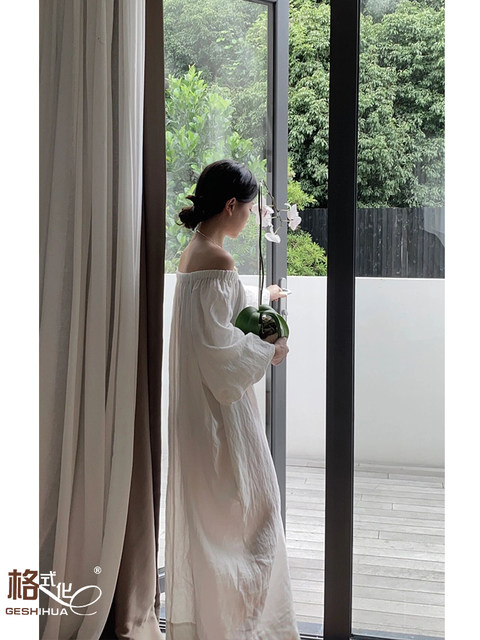 Slack feeling one-length neck off-shoulder cotton and linen dress for ...