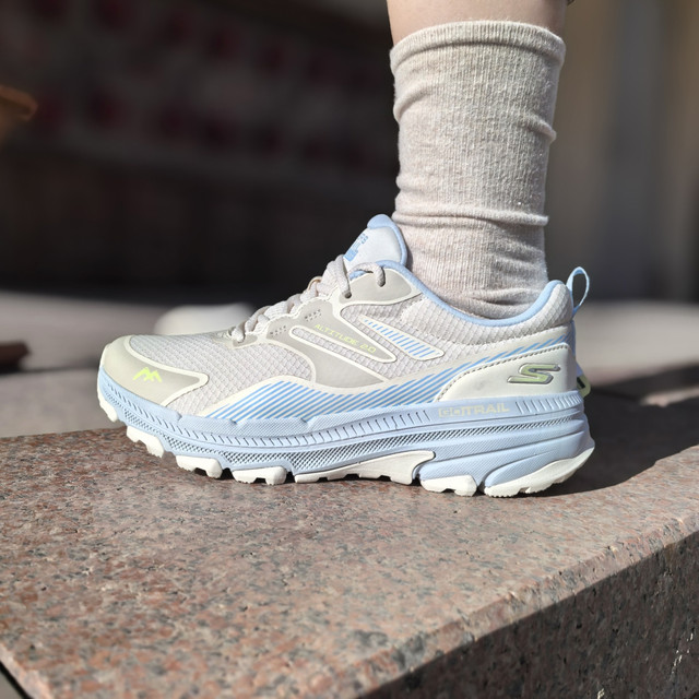 Peng Ju Skechers Skecci 25 New Female Outdoor Sports Hiking ...