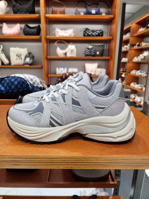 Korea direct mail MLB dad shoes men and women same style 24 autumn new ...