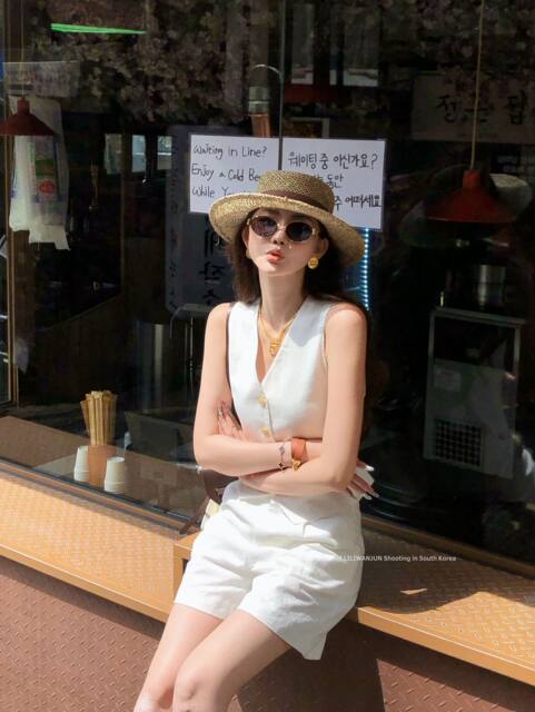 Li Wanjun Line Vest Set for Women Summer 2024 New Fashionable ...