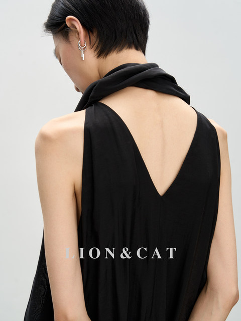 LIONCAT two-wear front and back / French Hepburn style high-end temperament sleeveless streamer ...