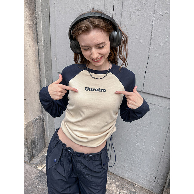 UNRETRO Retro Millennium Hot Girl Style Contrast Slim Short Long Sleeve T-Shirt for Women