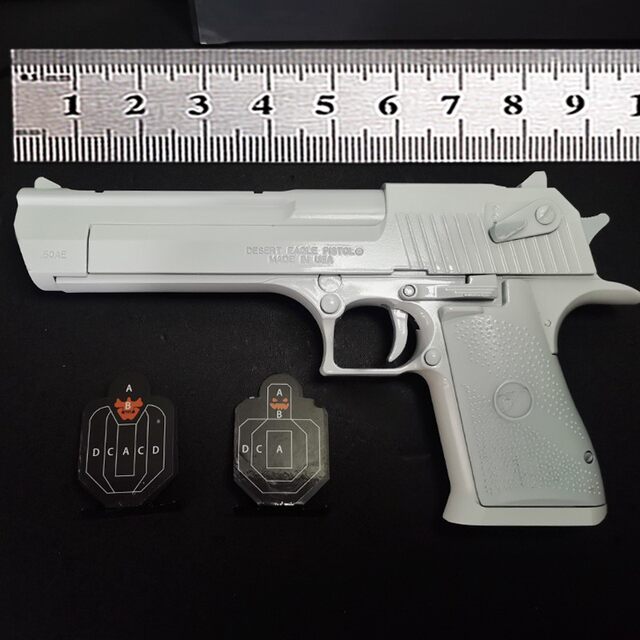 Desert Eagle metal soft egg toy gun can be hung and disassembled adult ...