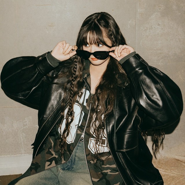 Modern yuppie free and easy environmentally friendly PU leather lapel ...