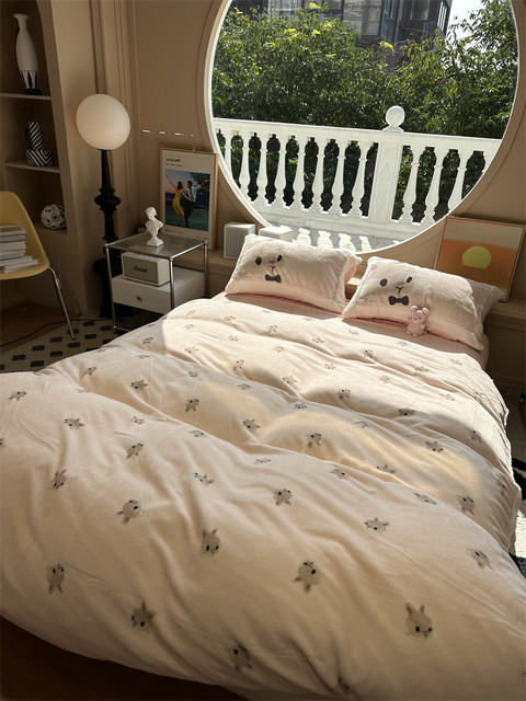 Korean cute milk velvet bobo rabbit white velvet four-piece set flannel ...