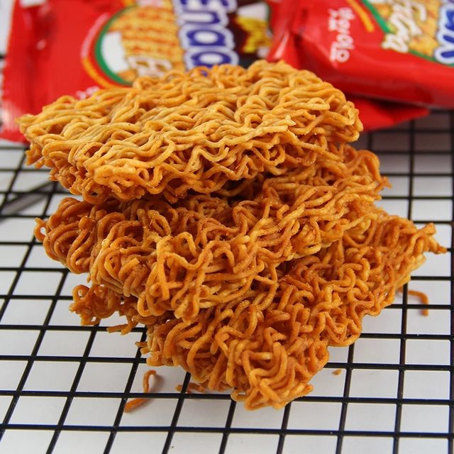 Indonesia imported GEMEZ chicken noodle net red crispy noodle snack ...