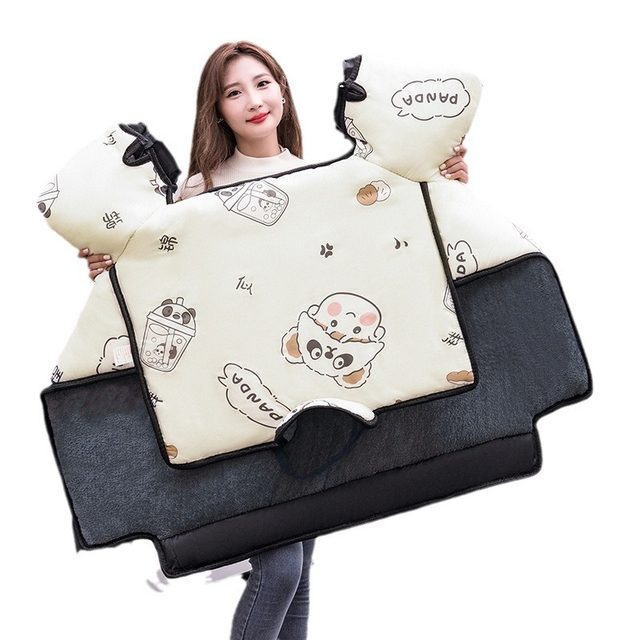 Electric car windshield is thickened and larger in winter, warm ...