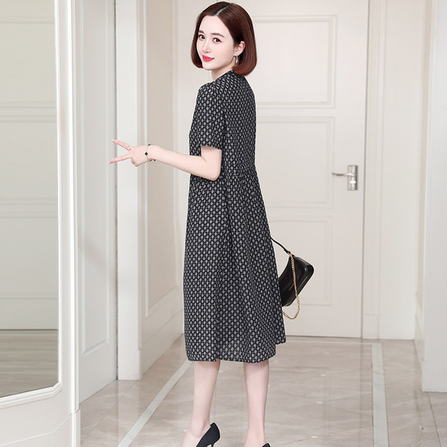 New high -end silk dress female middle -aged mother temperament lattice ...