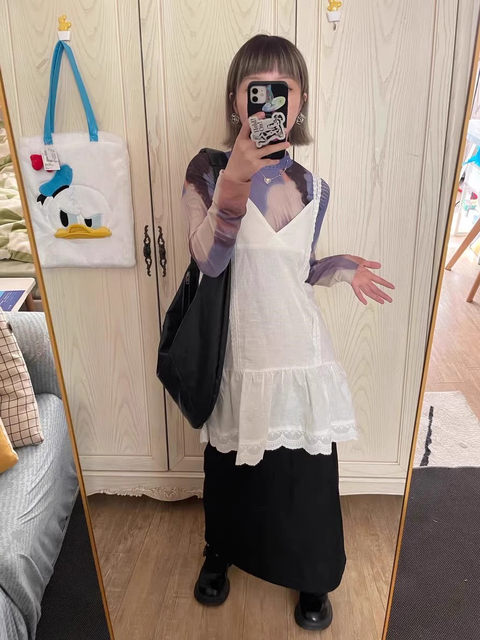 ''Baibo water'' light lace wide splicing hem layered with a base strap ...