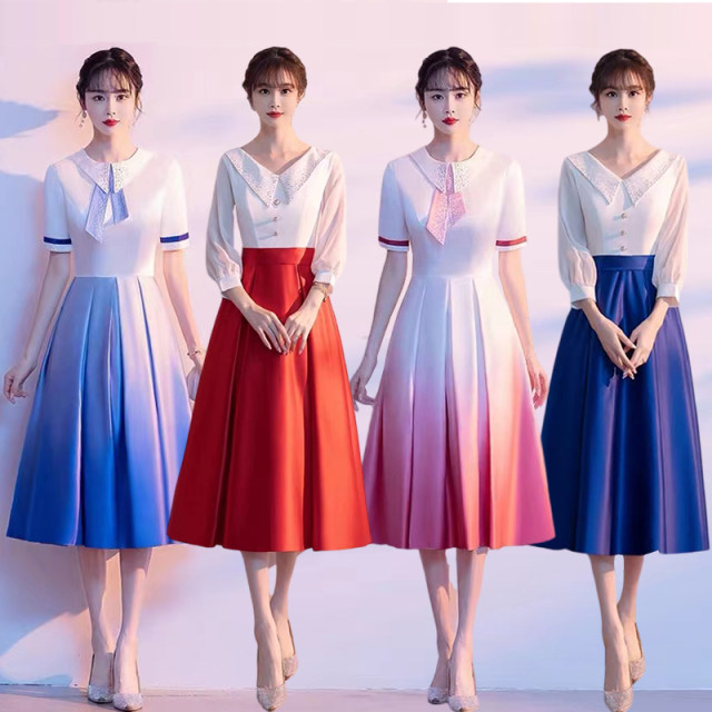 Large choir performance clothing, female college style host conductor ...